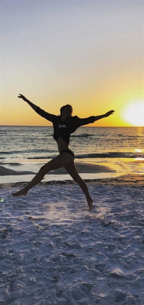 Мария Шарапова в купальнике