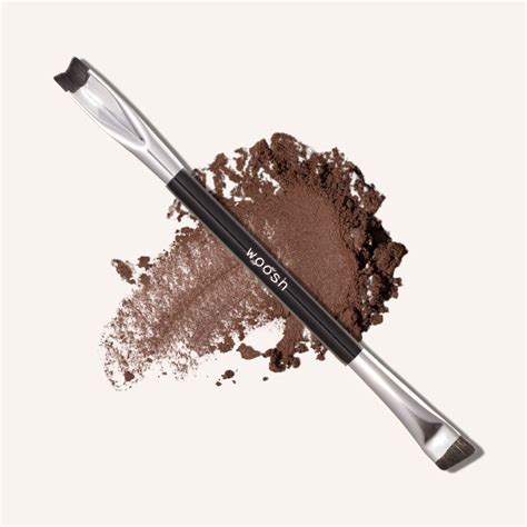 The Corner Brush Eye Stamper® V Shaped Eye Shadow Brush For Smokey Eyes