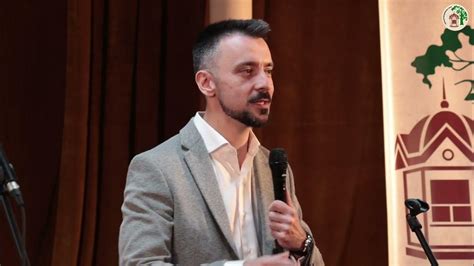 Кристиян Шкварек за ценностната система и морала инициатива Месец на семейството Youtube