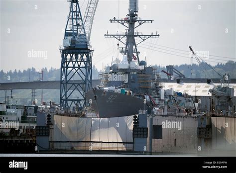 Container Ship Cranes Horizontal Hi Res Stock Photography And Images Alamy