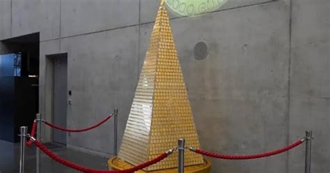 Pema Më E Shtrenjtë E Krishtlindjeve E Bërë E Gjitha Nga Floriri Lifestyle