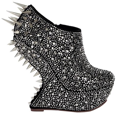 Buty z kolcami (54 zdjęcia): Zimowe modele z kolcami z chowanymi ...