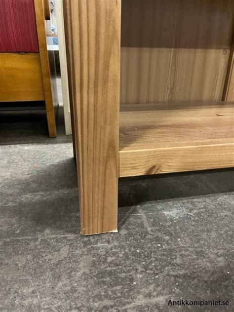 25796 Bokhylla Antik Och Loppis I Larv Ab