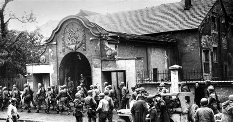 Greatest Generation Survey On Race Sex And Combat During World War Ii Runs Counter To Its