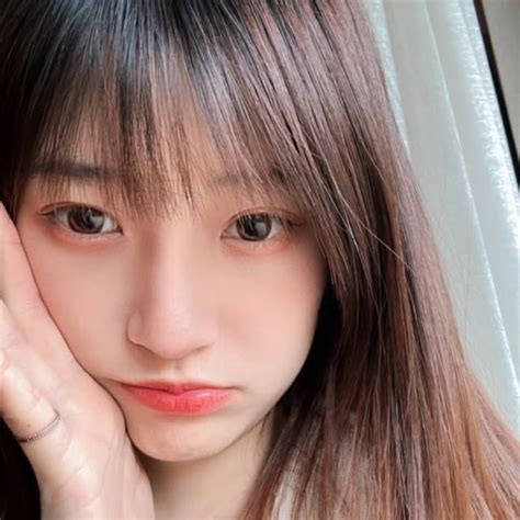 Bb Moonbb • Threads Say More