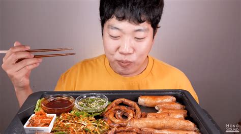 더쿠 최근 먹방 유튜버들 사이에서 핫아이템인 것 같은 메뉴