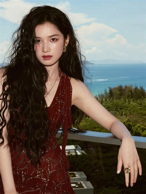 Fakta Menarik Artis China Zhang Jingyi Yang Selalu Sukses Dengan Drama Yang Dibintanginya