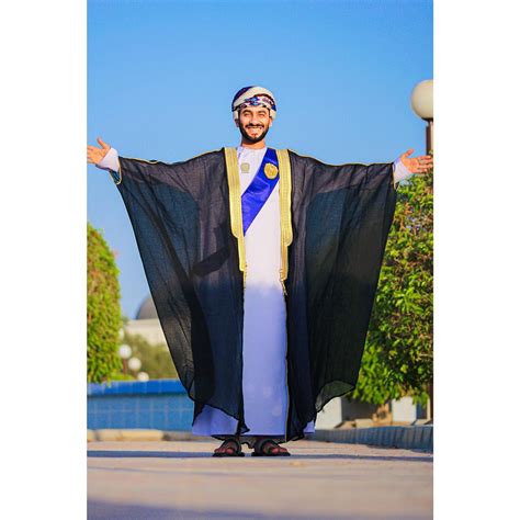 تصوير خريجين On Behance