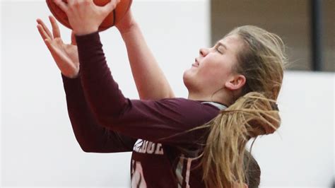 Leah Mencer Takes The Lead For Woodridge Girls Basketball