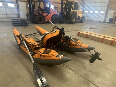 Colorado Xt 1 Man Pontoon Boat Wmotor Glide 12v Motor And Paddles