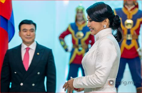 Нэвтрүүлэгч Ч Ичинхорлоо Соёлын гавьяат зүтгэлтэн боллоо