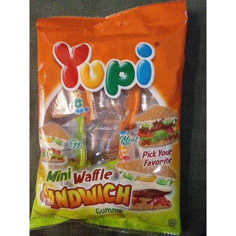 Halal Yupi Mini Waffle Sandwich Gummy 96g Jajan Legend Oldschool