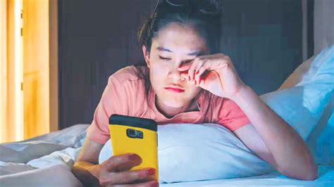 Sleeping మీరు రోజూ ఆలస్యంగా నిద్రిస్తున్నారా అయితే మీకు మానసిక సమస్యలు తప్పవు Namasthe