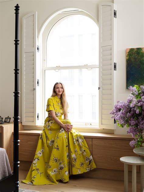 Inside Amanda Seyfrieds Farmhouse Inspired New York City Pied à Terre