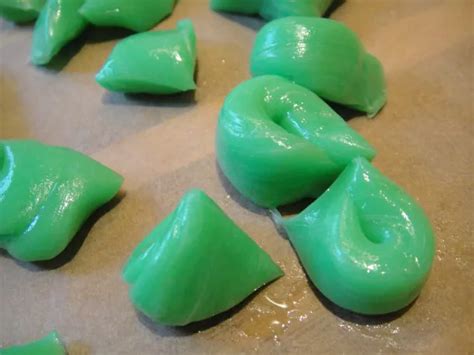 Peppermint Humbugs Recipe Cook The Book Harry Potter Food Cooking