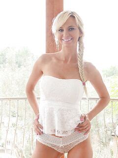 Astrid Star Tease POV