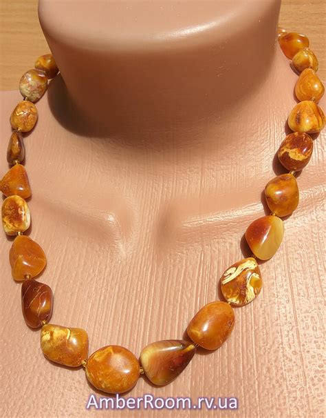Шкіра і бурштин 3 Замовити з бурштину Шкіра і бурштин 3 характеристики опис ціна фото