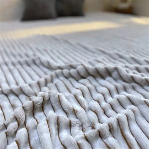 Плед двоспальний Koloco Королівський шарпей 180 х 200 см 37264 Беж купити онлайн на Rozetka