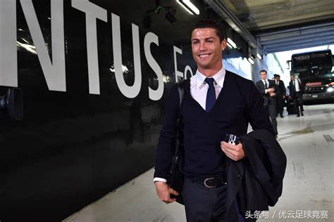 C罗,从9号球衣到cr7,欧冠十六郎到三连冠 搜狐体育 C罗,从9号球衣到cr7,欧冠十六郎到三连冠 搜狐体育