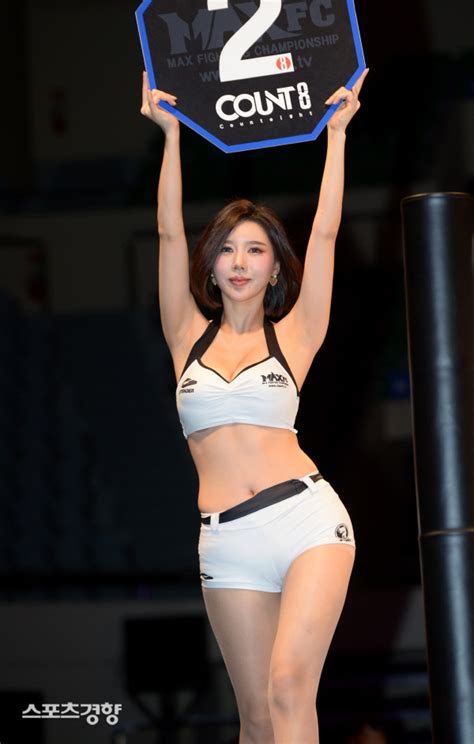 [스경포토] 독보적인 라운딩 맥스fc 모델 송주아