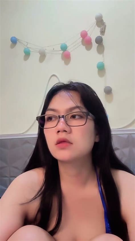 Telegram Pukze Depi Mode Ngangkang Ebot Pakai Outfit Bikini