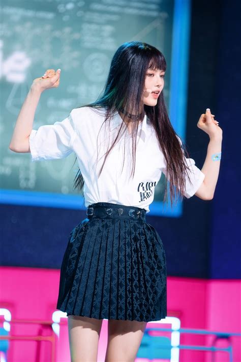 [pd노트 미션 포토] 뉴진스 Newjeans 다니엘 1 Pd노트 Sbs 패션 스타일 무대 의상 노트