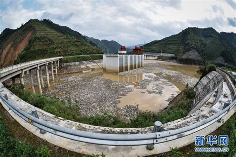 乐昌峡水利枢纽：垃圾围坝[组图] 图片中国 中国网