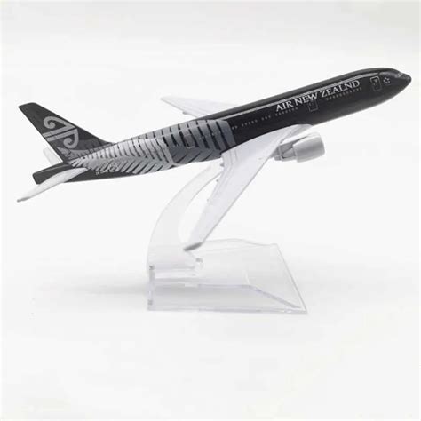 Aircraft Modle 16cm Boeing B777 Airplanes Model Airplane Aircraft Kits