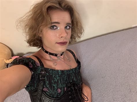 Alysia On Twitter Practicing Some Makeup For Halloween Https T Co L Nk TKTm Twitter