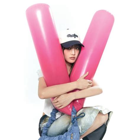 스타 셀럽 뉴스 │ 하퍼스 바자 코리아 Harpers Bazaar Korea │ 패션 매거진 패션 잡지 화보맛집