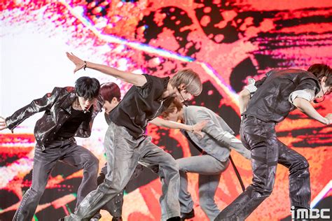 포토 라이즈 컴백 붐 붐 베이스 무대 모음