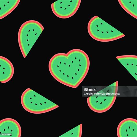 검은 배경에 재미 녹색 수박 하트 원활한 패턴 밝은 여름 색상 플랫 만화 스타일 검은색에 대한 스톡 벡터 아트 및 기타 이미지 검은색 과일 귀여운 Istock