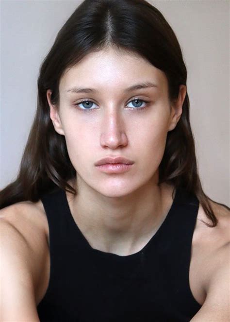 Iris Bacon Model Detail By People