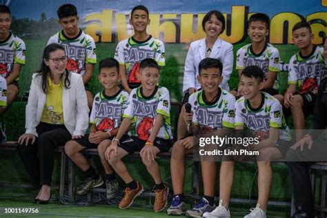 Thailand Soccer Team Photos And Premium High Res Pictures Getty Images
