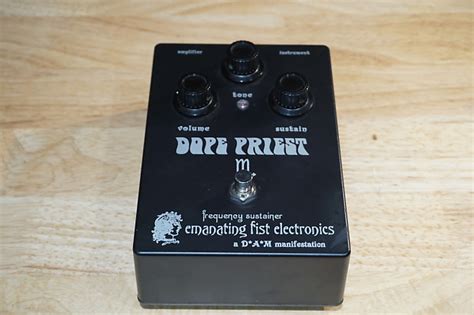 Emanating Fist Electronics Dope Priest Muff Fuzz Pedal Dam Reverb