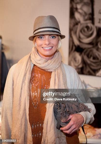 Jaime Pressly Shops At 25 Park On May 15 2011 In New York City News