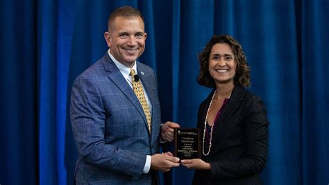 Faculty Staff Honored At Ung Convocation Wgau