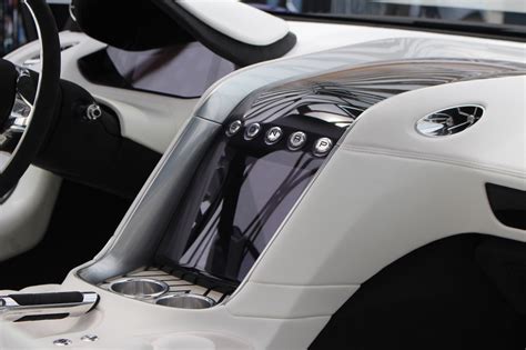 Glm G4 12 画像｜4000万円のglm G4を日本でも発表 540ps 1000nm、最高時速250km、航続距離400kmの「ev版フェラーリ」