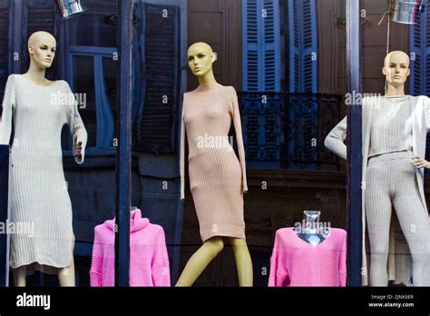 Fashion Mannequin Window Display Lifestyle And Freizeit Fashions