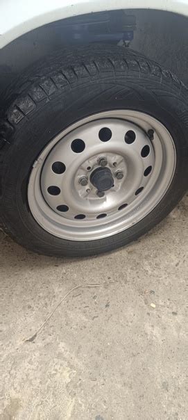 Продам комплект колес (4 шт.)185/60 R14, 4*98, et35, лето. Шины ...