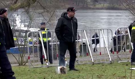 ကုရ်အာန်ကျမ်း မီးရှို့သူ ဒိန်းမတ်နိုင်ငံရေးသမားအပါအဝင် ၉ ဦးကို တူရကီက ဖမ်းဝရမ်းထုတ်