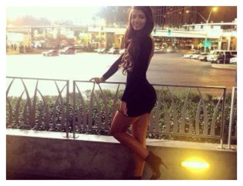 20 Sexy Women Flaunting Their Envious Curves