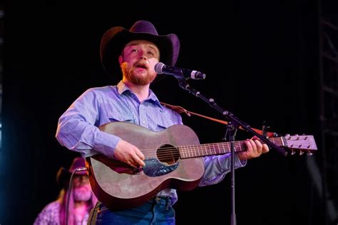 Country Singer Colter Wall Ends Tour Early As Hes ‘mentally Unwell