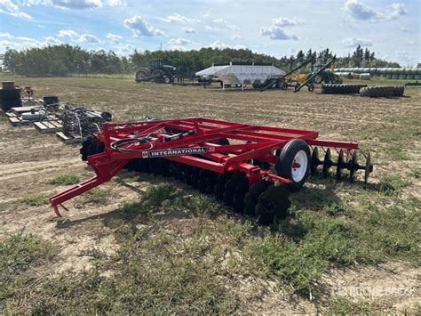 International 32 14 Ft Tandem Breaking Disc Ritchie Bros Auctioneers