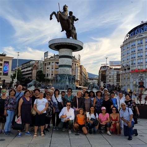 България Какво казва легендата за пещерата на дракона в Кастория Традицията разказва че