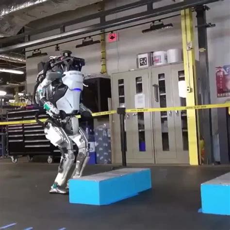 Very Agile Robot By Boston Dynamics Rinterestingasfuck