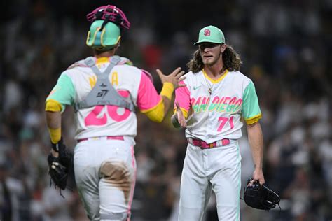 Josh Hader Delivers 1 2 3 Save As Padres Remain Tied With Phillies