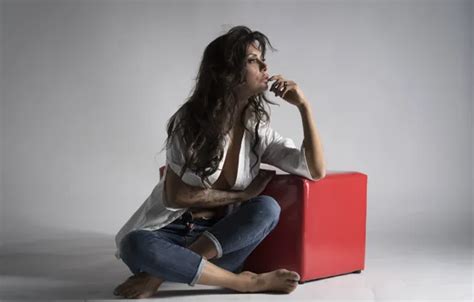 Wallpaper Face Background Model Hair Sitting Sabrina For Mobile And Desktop Section