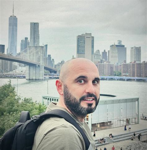 რა უხერ­ხუ­ლია რომ იძუ­ლე­ბუ­ლი ვარ ამა­ზე ვი­სა­უბ­რო რატომ წავიდა ლევან ხაბეიშვილი