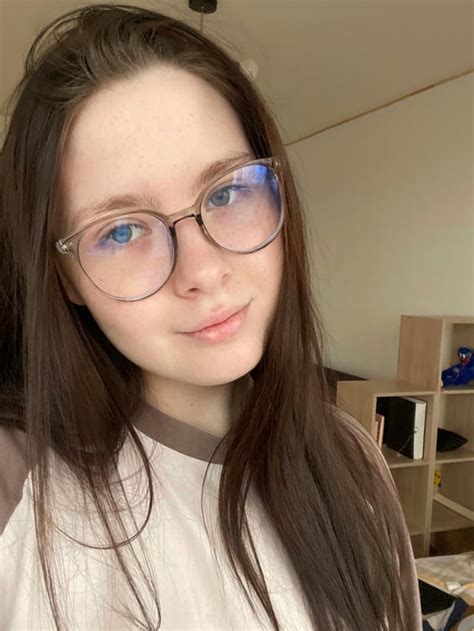 Hi R Girlswithglasses
